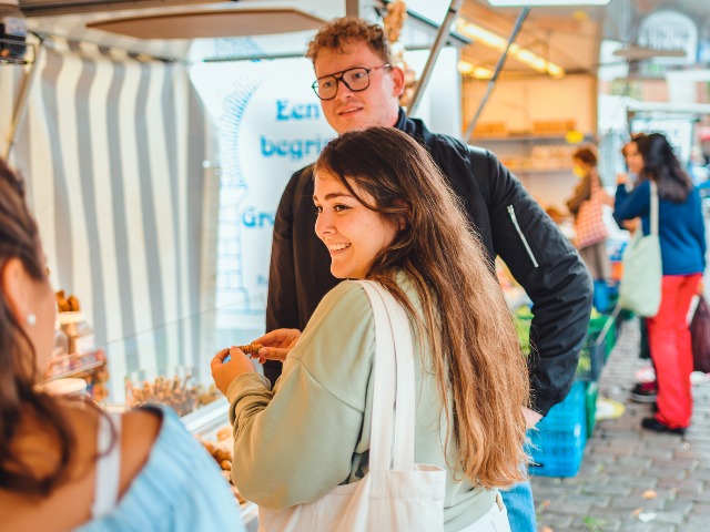 Ever Had a 'Puddingbroodje'? Here are 5 Dutch Outdoor Snacks You Must ...