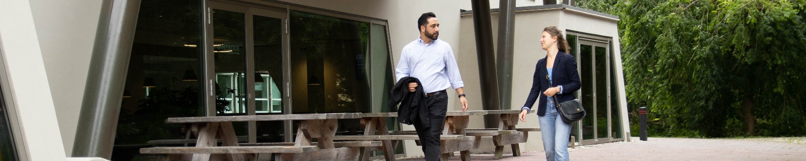 Do You Know Yourself? Understanding Identity Fragmentation in ...